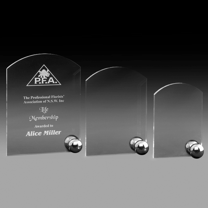 Memento Acrylic Plaque with Chrome Stand AA3924 | Master Engraving